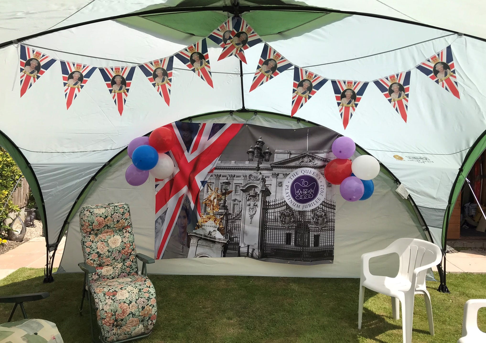 King Charles Coronation - Buckingham Palace Backdrop - 5ft x 3ft Fabri ...